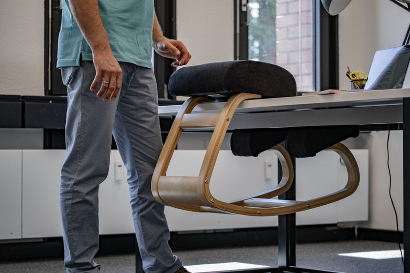 NOBEL | WOODEN ROCKING KNEELING CHAIR – VILNO