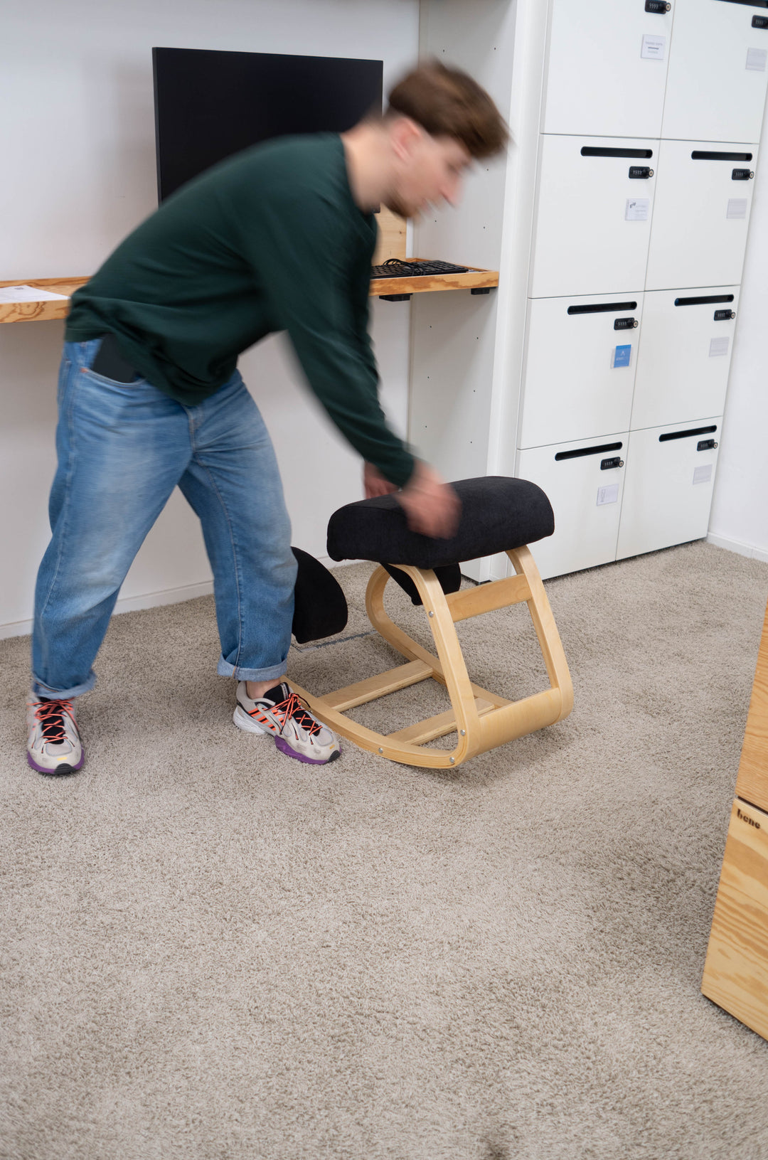 VILNO - Kneeling Chairs | -50% OFF | Ergonomic Rocking Kneeling Chair