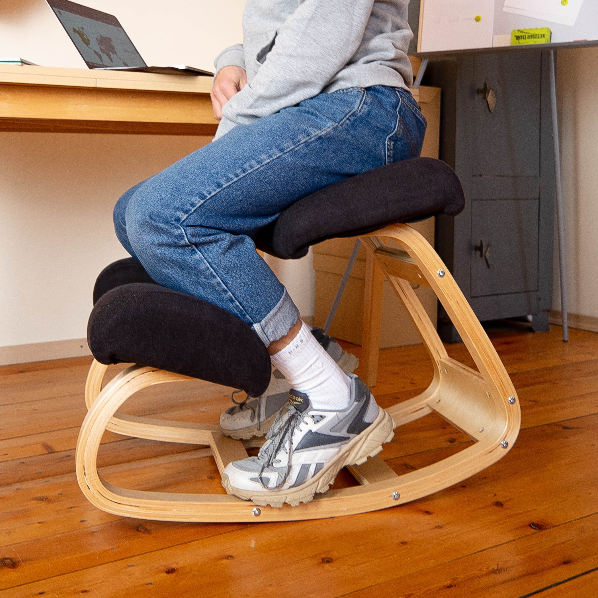 Active Sitting, Benefits And How Rocking Kneeling Chairs Help – VILNO